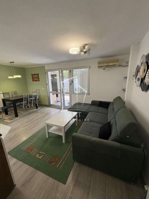 Zvezdarskih jelki, Četvorosoban stan za izdavanje, 67m2, 750€