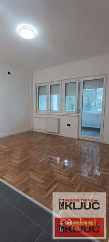 DETELINARA, 71m2 + Terasa, Troiposoban, Renoviran, Visoko prizemlje