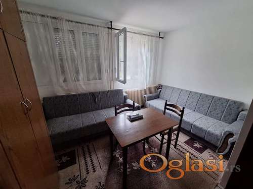 GARSONJERA NA MINUT OD FAKULTETA