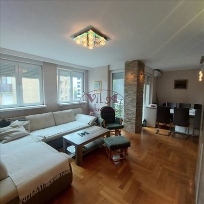 Novi Sad,S.Ćorovića,Lux uređen trosoban stan