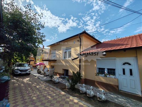Luksuzno opremljene kuće za izdavanje u Ćupriji