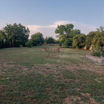Srbobran, Turija, prelep plac od 2024 m2 sa puno z
