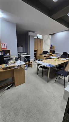 Izdaje se lokal u Zoni 2, 37m2