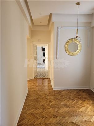 Kosančićev venac, strogi centar, 66m2, 2,5-soban