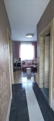Izdajem jednosoban stan