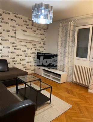 Dvosoban stan za izdavanje, Karaburma, 450€, 53m²