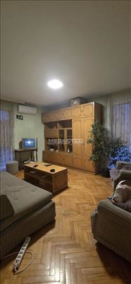 Banovo brdo, Požeška, namešten dvosoban stan!