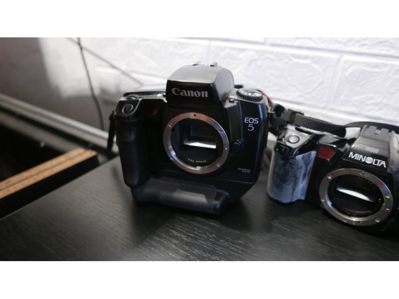 Canon EOS 5 + Minolta 7000i Dynax