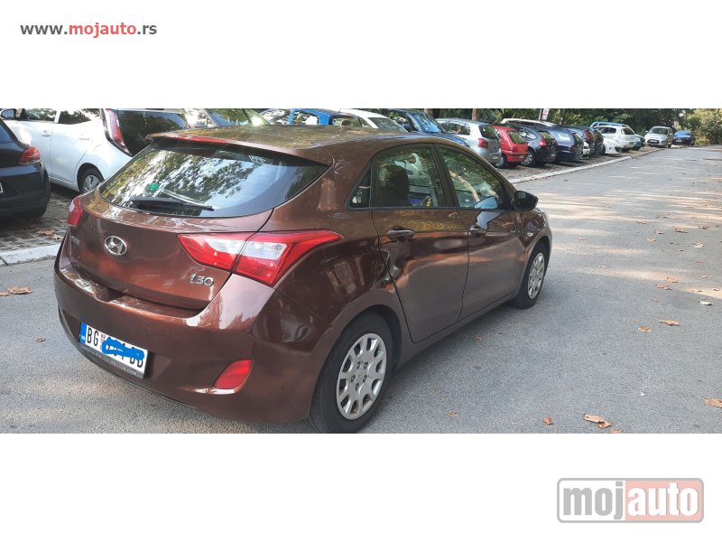 Hyundai i30 1.4 b/plin novi model
