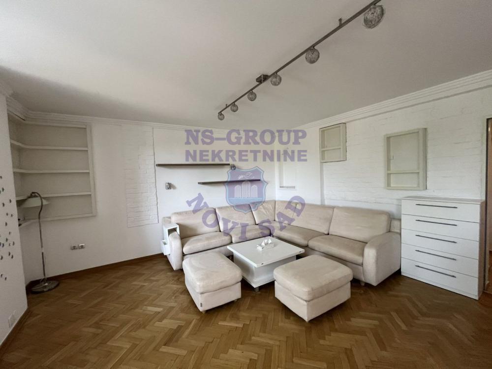 Trosoban stan na prodaju, 75m2, 193.130€