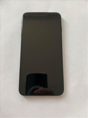 Iphone 7 plus 128gb crni