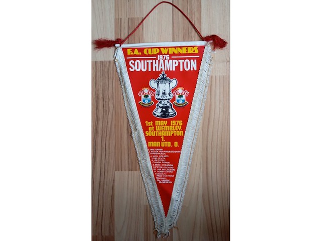 Southampton ( F.A. Cup Winners 1976 ) - stara zastavica