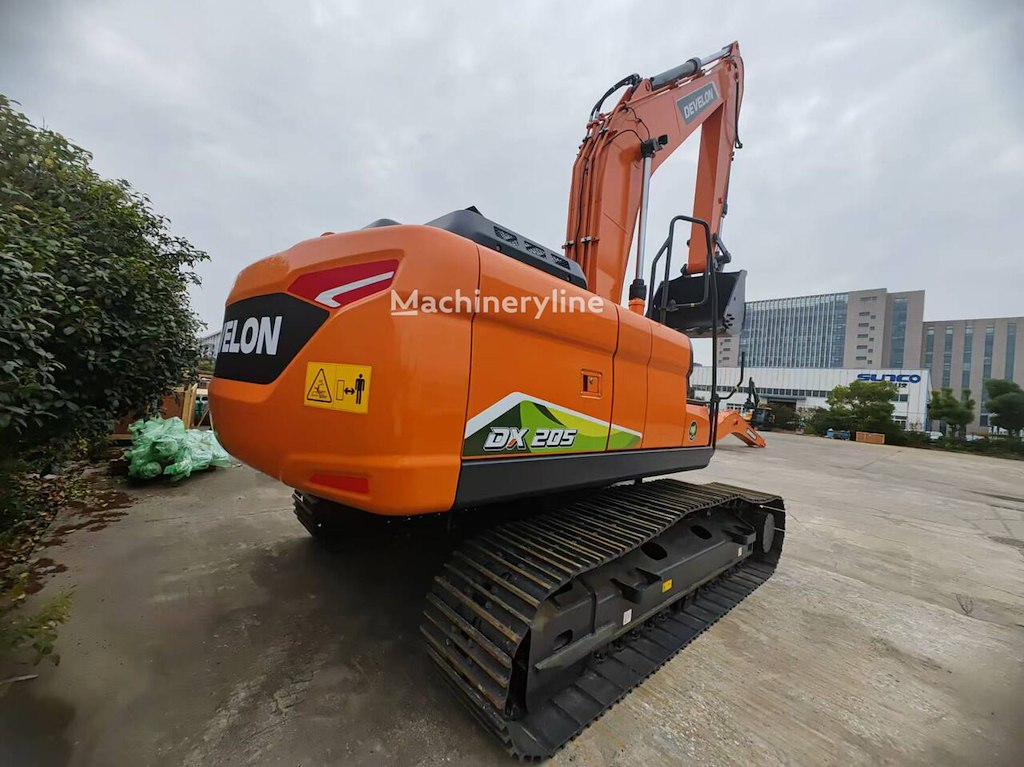 Doosan DX205 bager guseničar