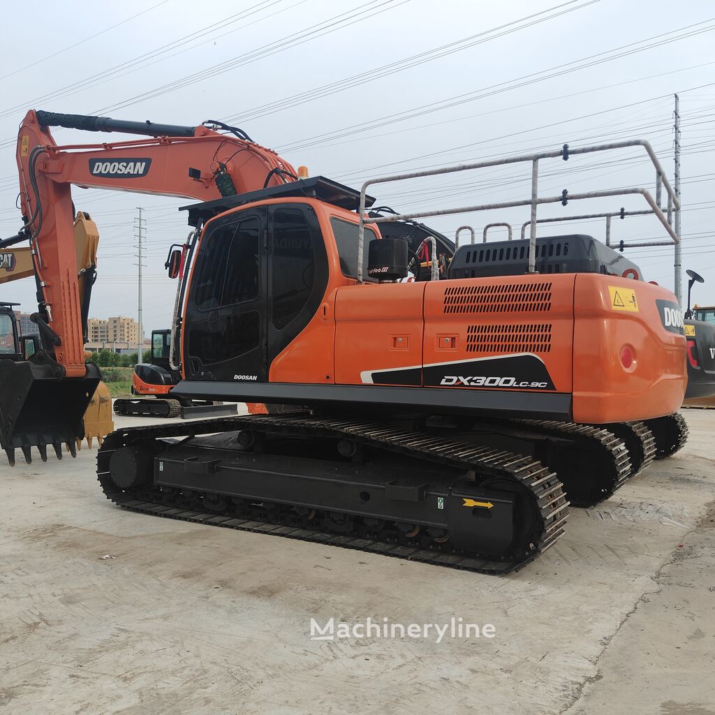 Doosan DX300LC-9C bager guseničar