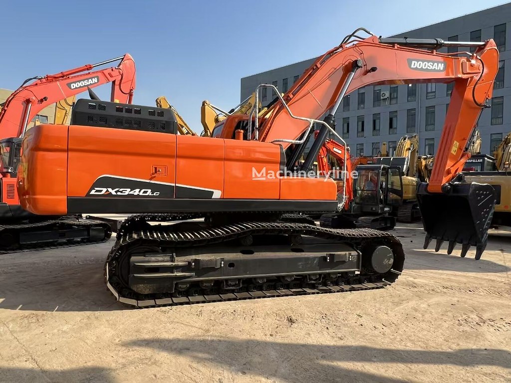 Doosan DX340LCA bager guseničar