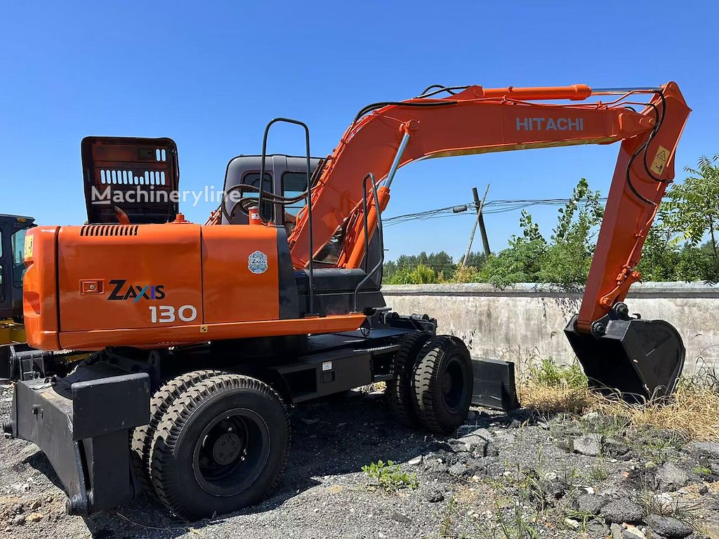 Hitachi ZX130W bager točkaš