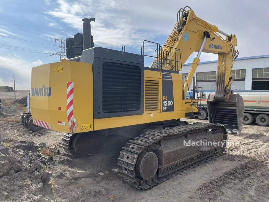 Komatsu PC1250 bager guseničar