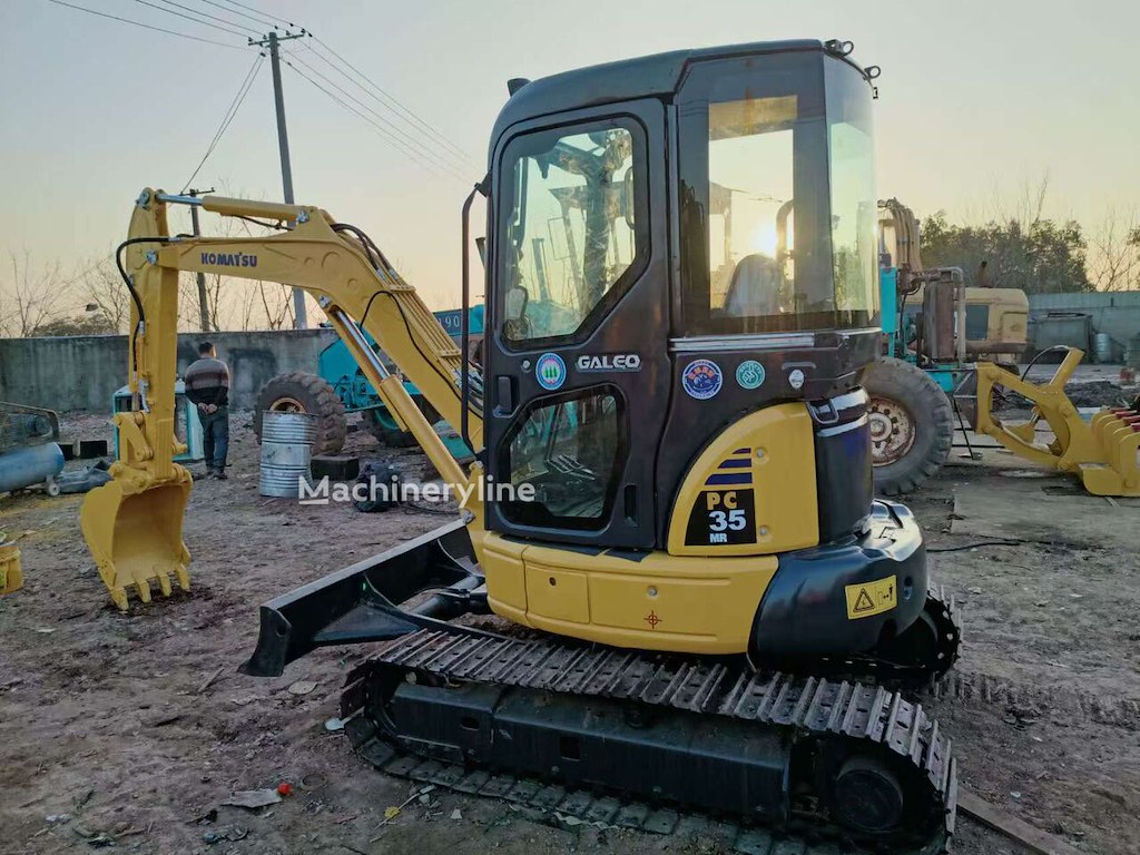 Komatsu PC35MR mini bager