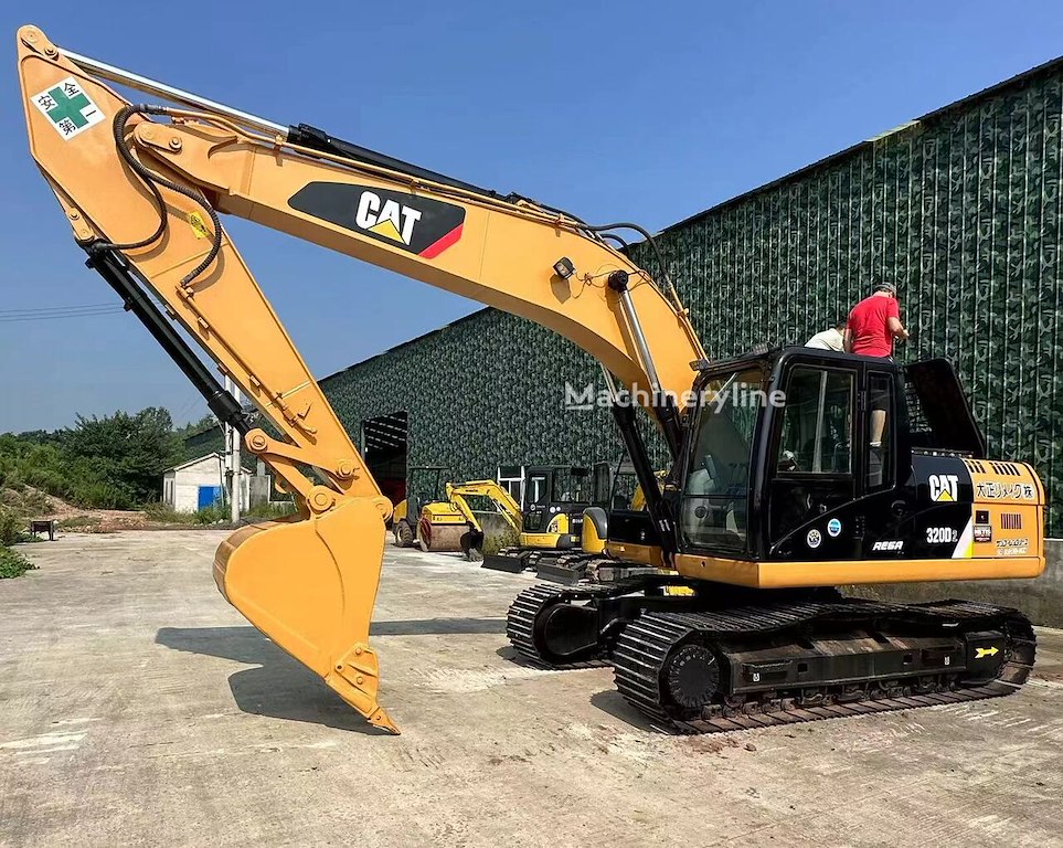 Caterpillar 320D2 bager guseničar