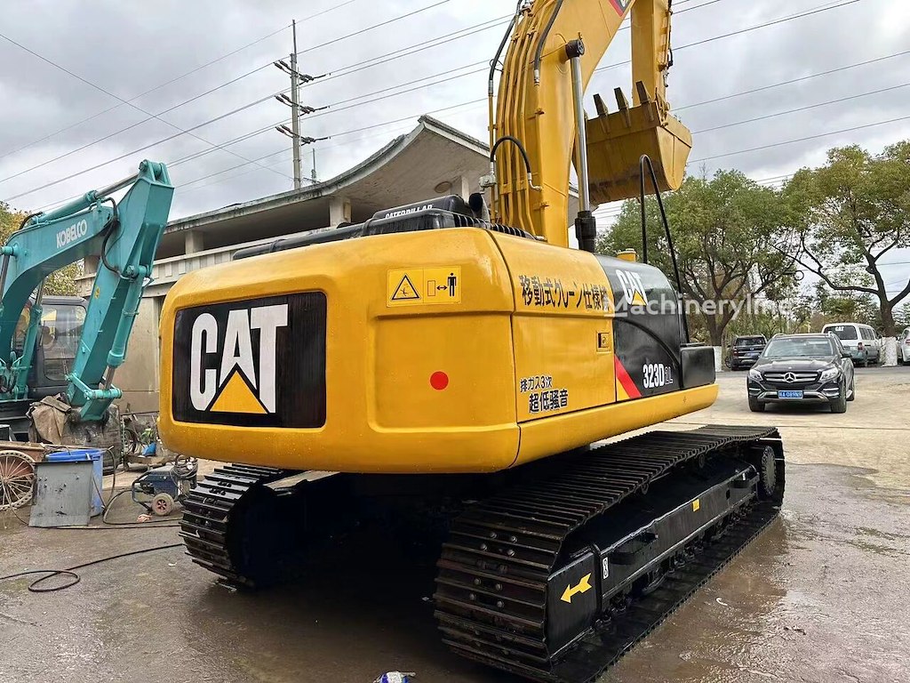 Caterpillar 323D2L bager guseničar