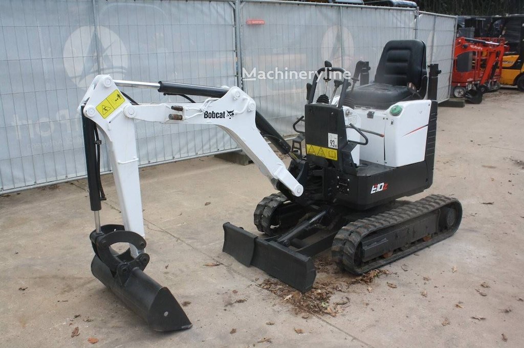 Prodaje se Bobcat E08 mini bager na aukciji