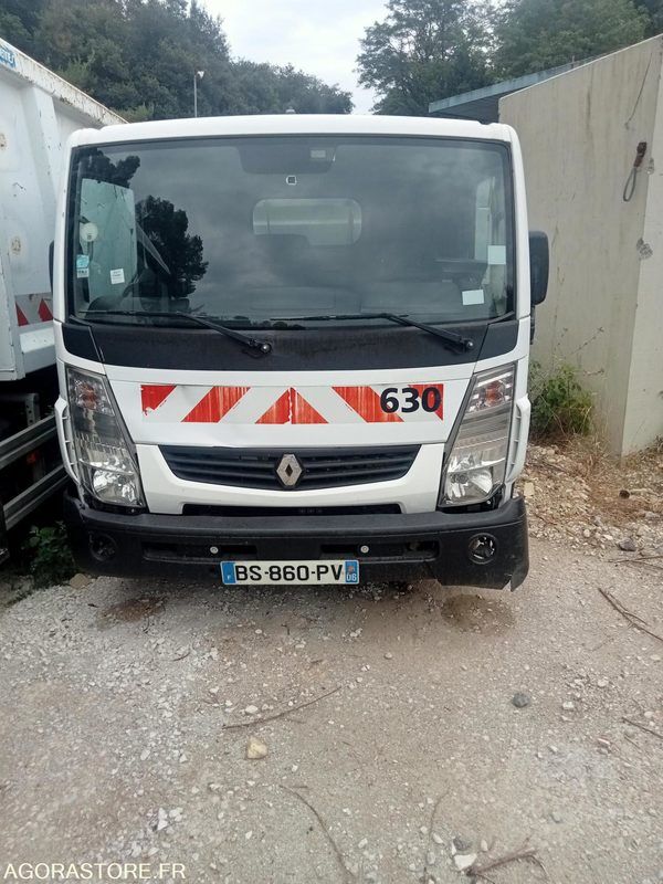 Prodaje se Renault MAXITY kamion kiper < 3.5t na aukciji