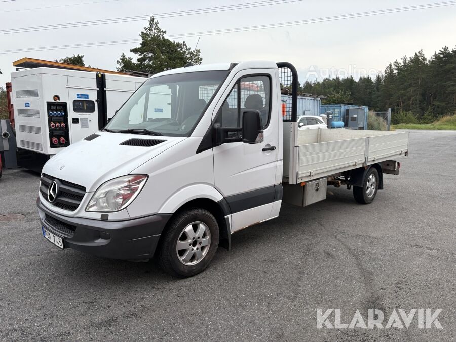 Prodaje se Mercedes-Benz Sprinter 319 kamion s ravnom platformom < 3.5t na aukciji