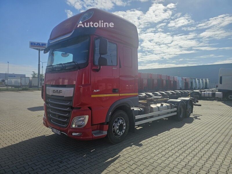 DAF XF 480 FAR vozilo za prevoz kontejnera
