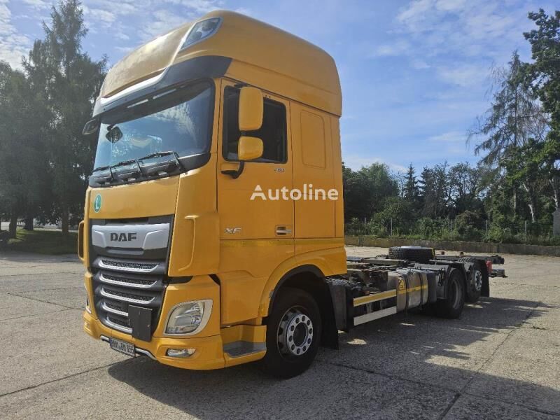DAF XF 480 FAR 6X2 R vozilo za prevoz kontejnera