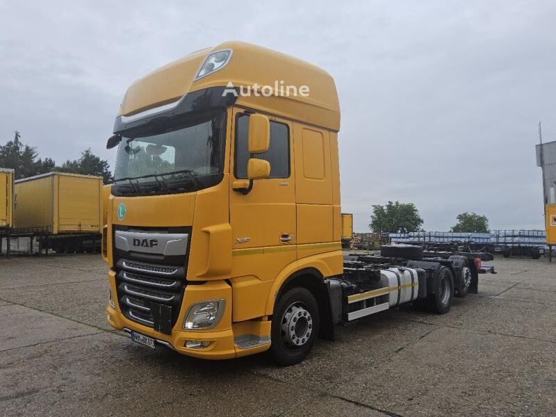 DAF XF 480 FAR 6X2 R vozilo za prevoz kontejnera
