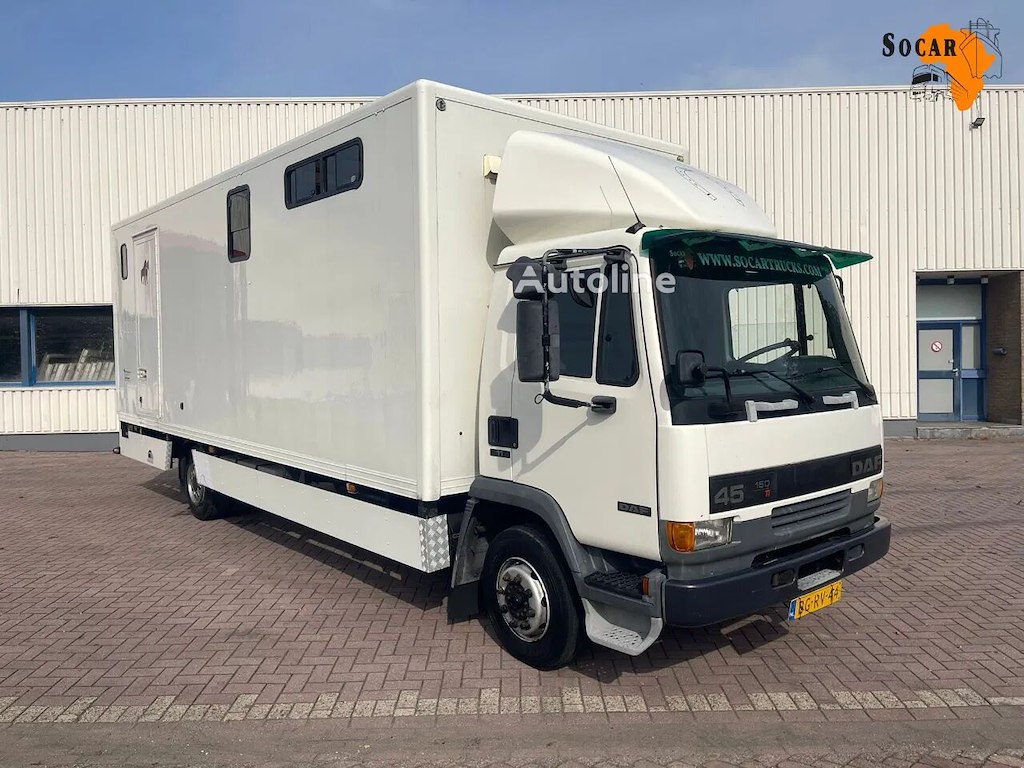 DAF LF 45.130 CLEAN HORSES NL-TRUCK kamion za prevoz konja