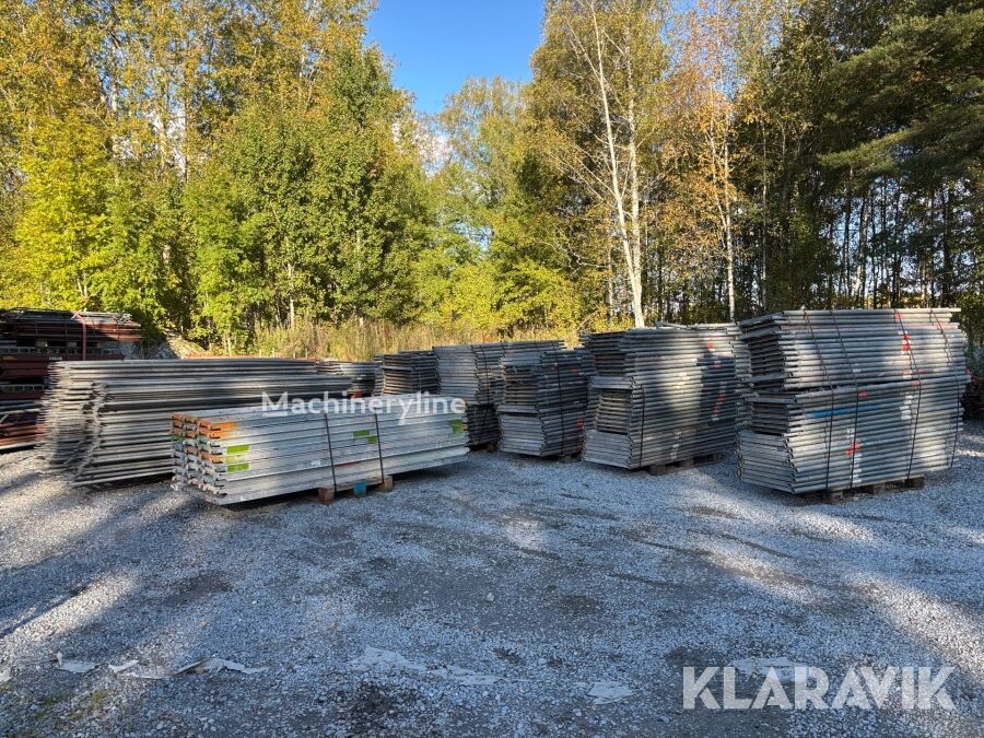 Prodaje se Stort parti med delar till Layher ramställning Stål skele na aukciji