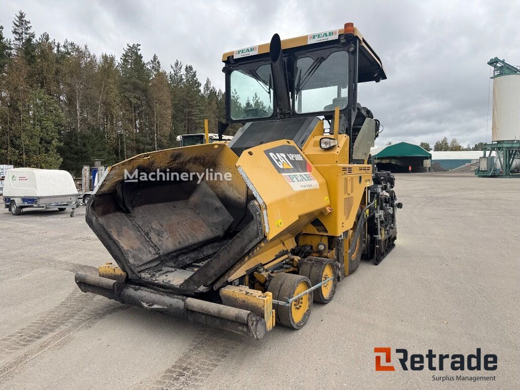 Prodaje se Caterpillar AP500F asfaltni finišer točkaš na aukciji