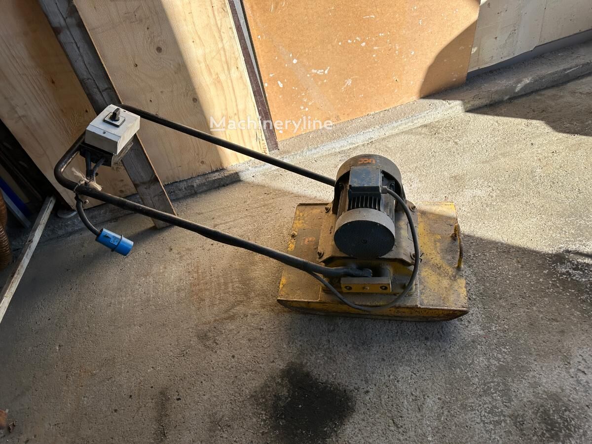 Prodaje se Wacker elektrisk vibroplate vibro ploču na aukciji