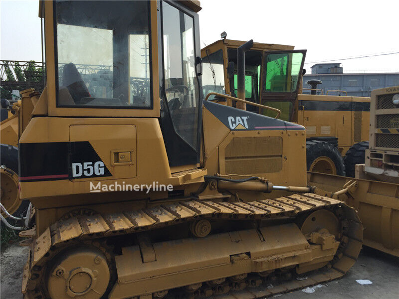 Caterpillar D5G buldožer