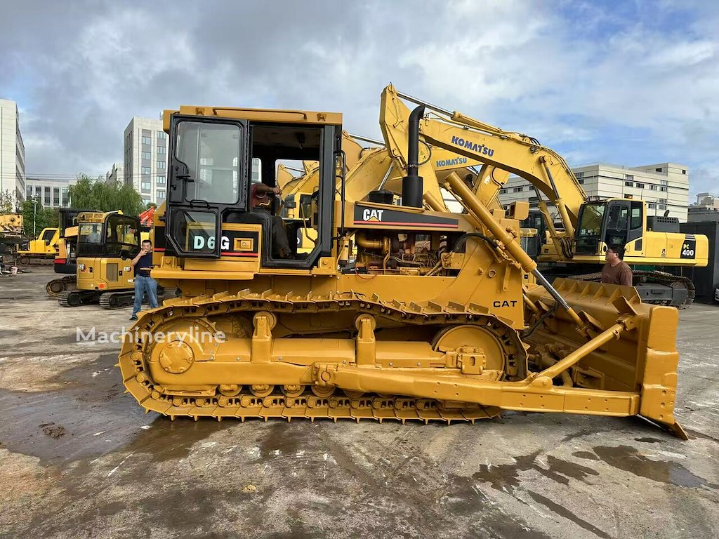 Caterpillar D6G buldožer