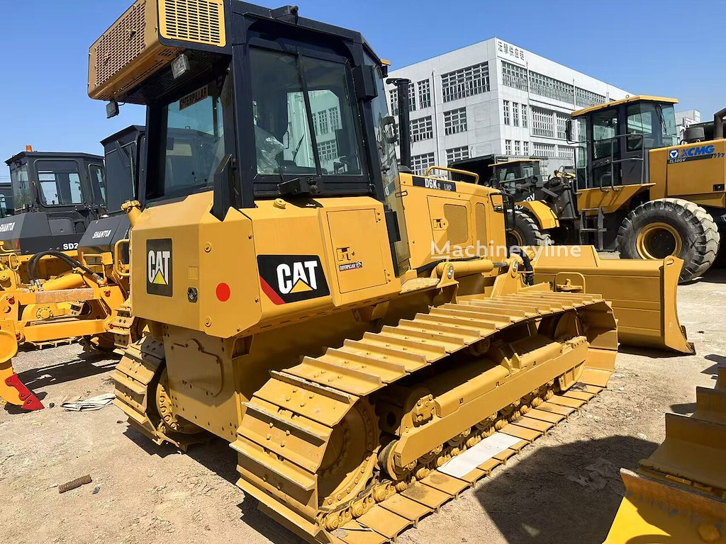 Caterpillar D6K buldožer