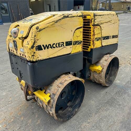 Prodaje se Wacker Neuson RT82 SC2 kompaktor na aukciji