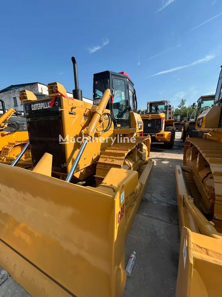 Caterpillar D6G2 buldožer