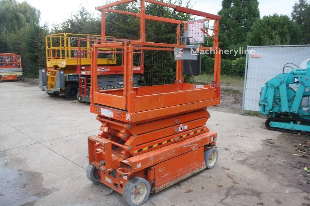Prodaje se Skyjack SJ3219 makazastu platformu na aukciji