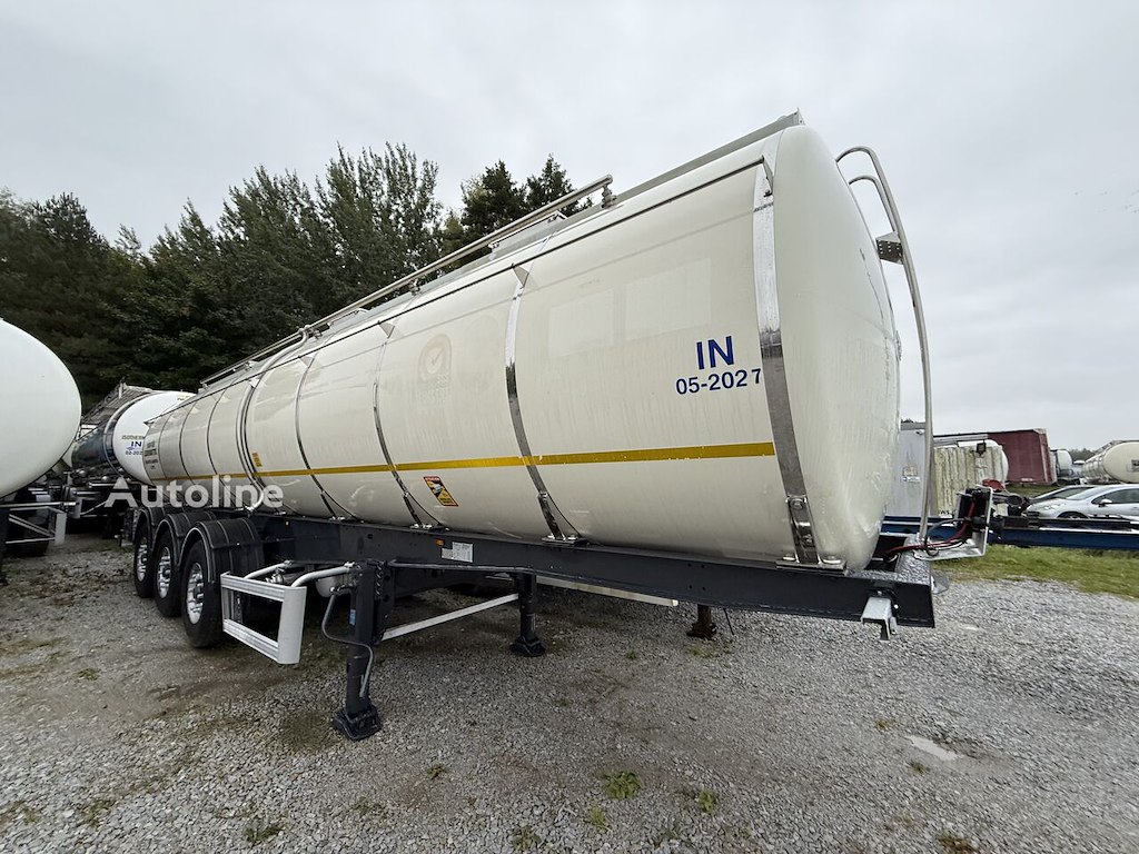 Menci 32000-3 , ATP 6000kg cisterna za prevoz hrane