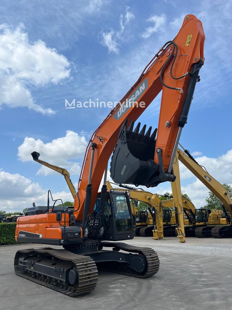 Novi Doosan DX 340, Year 2022 NEW unused! bager guseničar