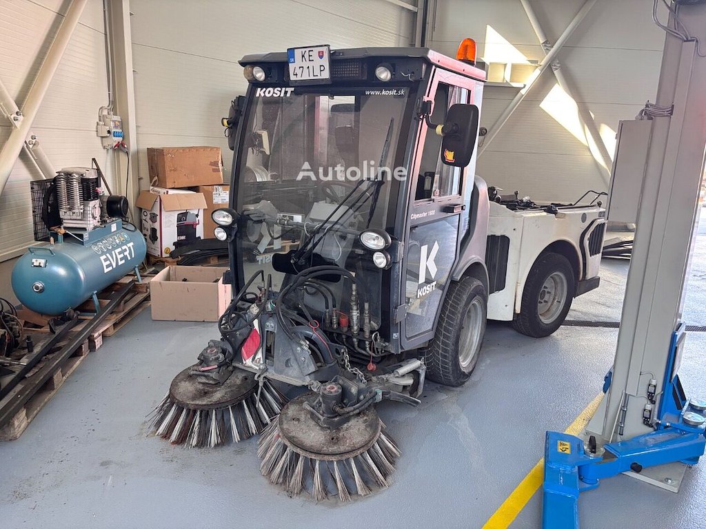 Prodaje se Hako CITYMASTER 1600 vozilo za čišćenje ulica na aukciji
