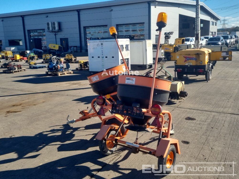 Prodaje se Towable Grit Spreader vučeni posipač peska na aukciji