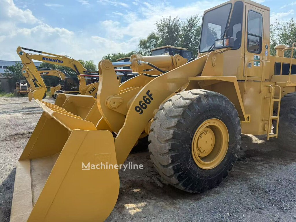 Caterpillar 966F prednji utovarivač