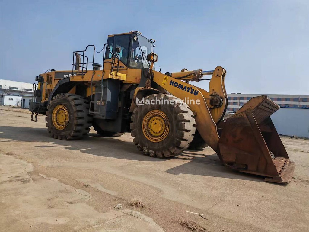 Komatsu WA600-6 prednji utovarivač