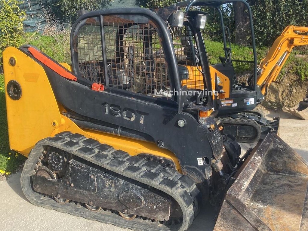 JCB 180T-HF mini utovarivač guseničar