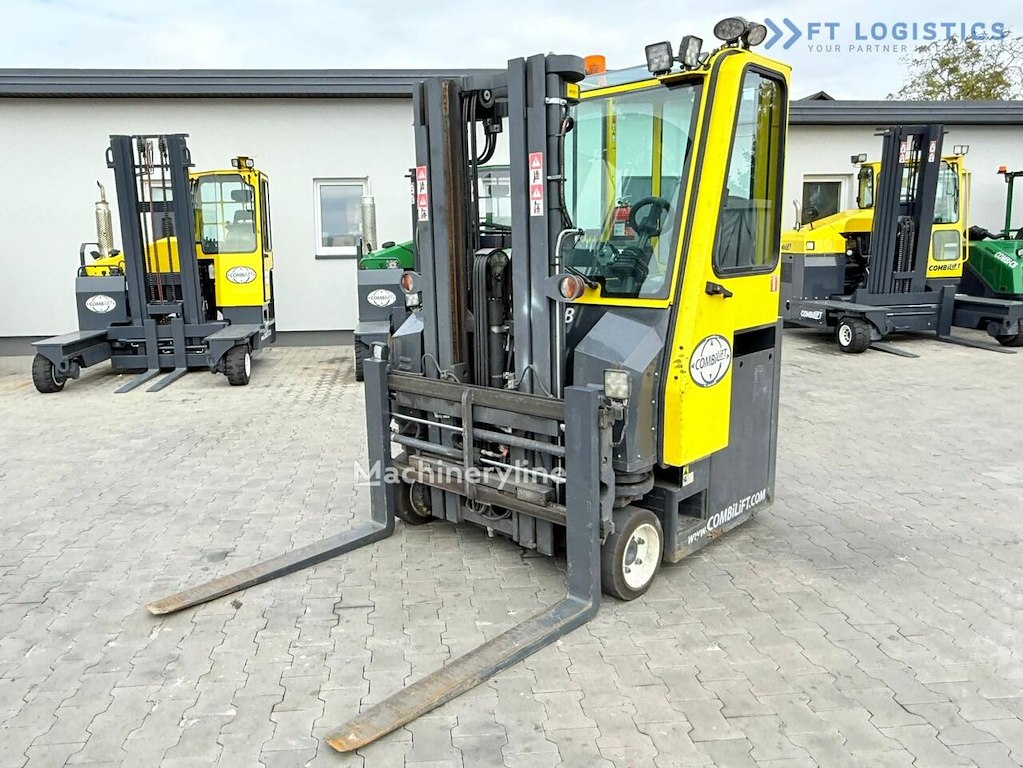 Combilift CBE2500 / TRIPLEX / 4900 / FREE LIFT bočni viljuškar