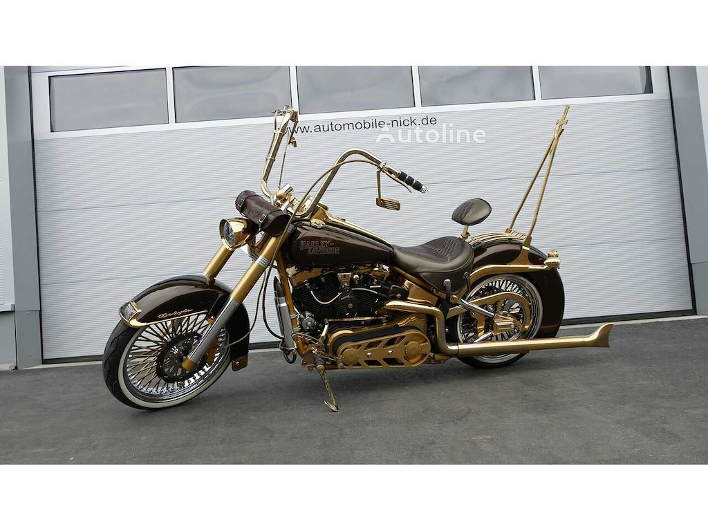Prodaje se Harley-Davidson Softail Deuce motocikl na aukciji
