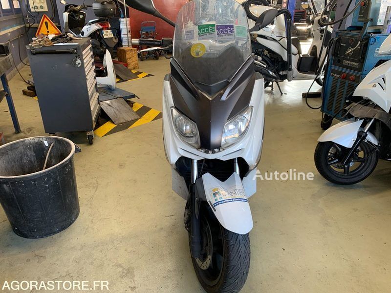 Prodaje se Yamaha X MAX 125 skuter na aukciji